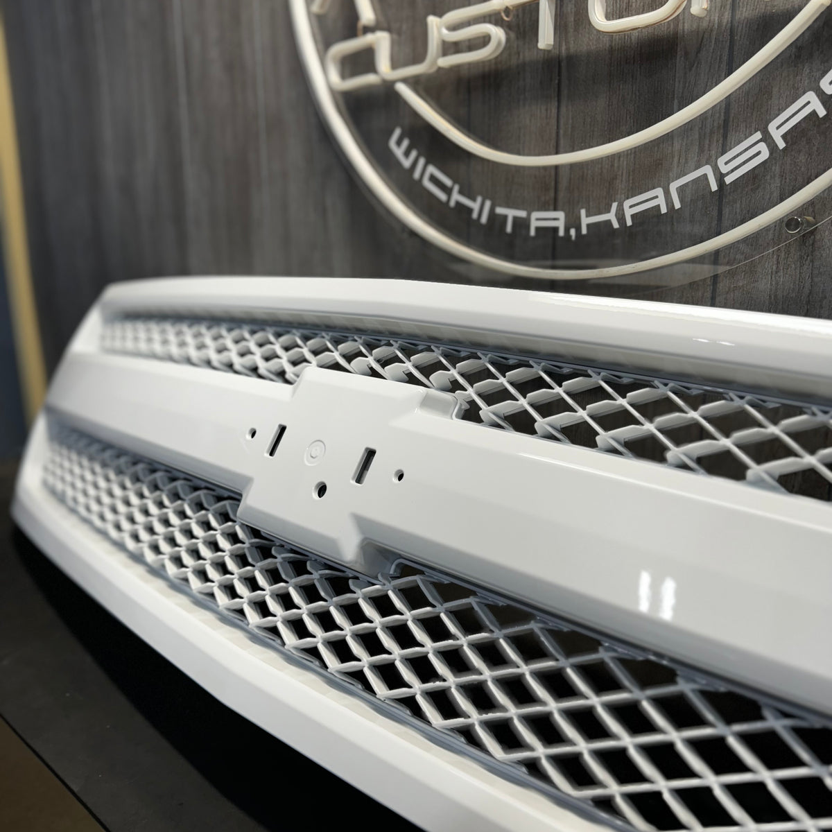 2007 - 13 CHEVY SILVERADO GRILLE *PAINT CODE: 8624* (OPEN BOX ...