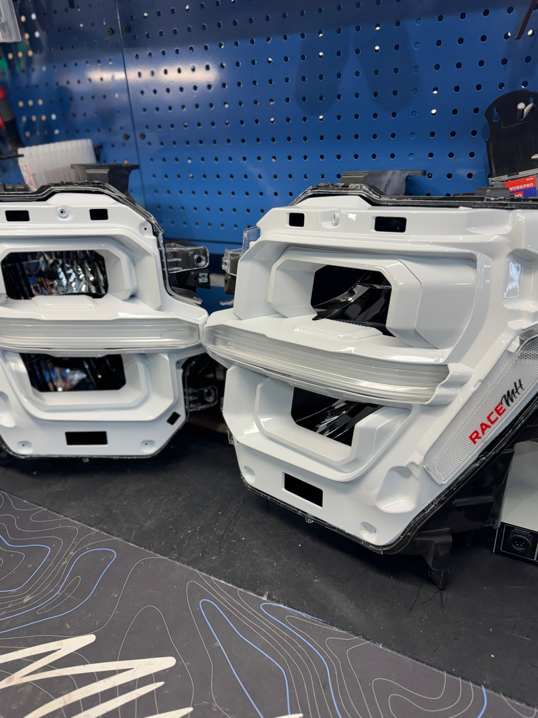 OEM 2024+ F150 CUSTOM HEADLIGHTS – MwCustoms Inc.